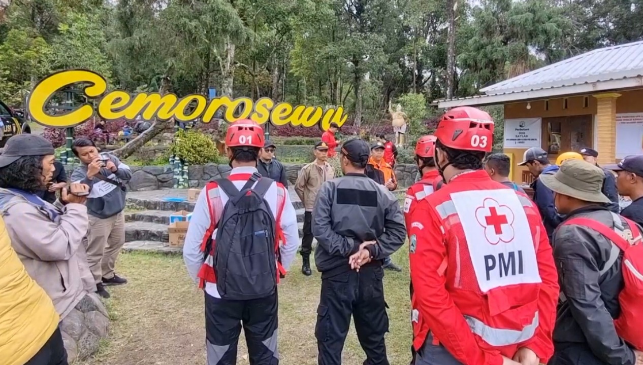 Diduga Hipotermia, Seorang Pendaki Tewas di Gunung Lawu - Portal JTV Diduga Hipotermia, Seorang Pendaki Tewas di Gunung Lawu - Portal JTV