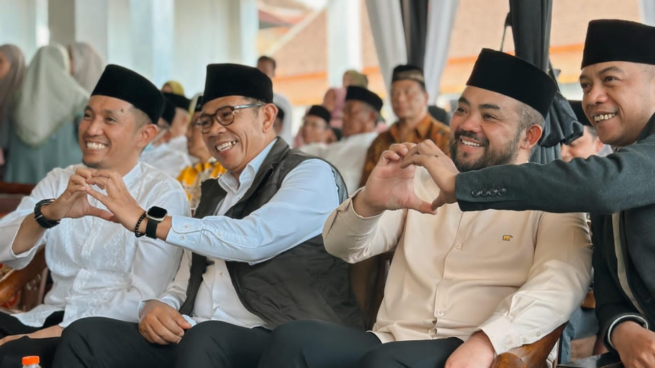 PKB, Gerindra, dan PKS Beri Sinyal Berkoalisi di Pilkada Kota Batu 2024 ... PKB, Gerindra, dan PKS Beri Sinyal Berkoalisi di Pilkada Kota Batu 2024 ...