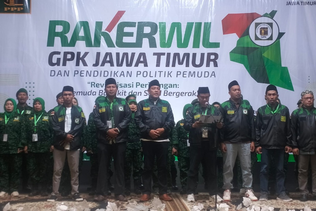 Tegak Lurus, GPK Se Jatim Deklarasi Pemenangan Khofifah-Emil - Portal JTV Tegak Lurus, GPK Se Jatim Deklarasi Pemenangan Khofifah-Emil - Portal JTV